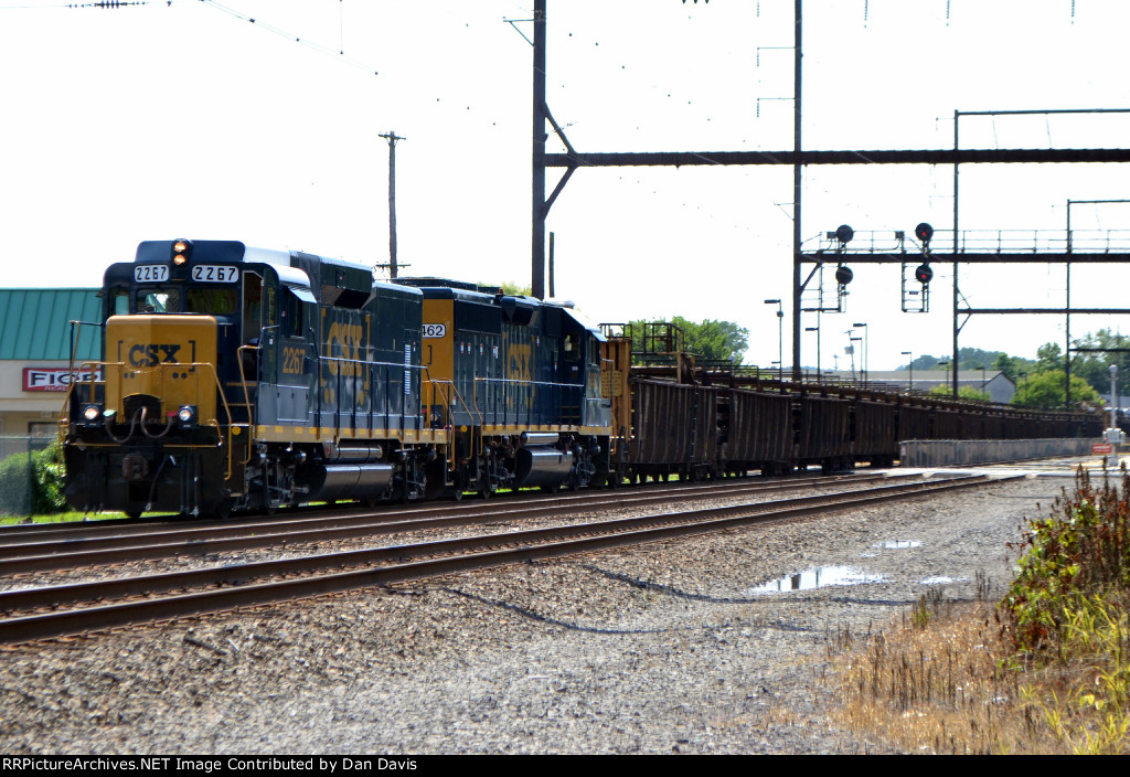 CSX Road Slug 2267 leads O036-31